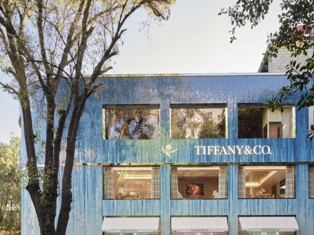 Tiffany & Co. presenta su nueva tienda insignia en el distrito Masaryk ...